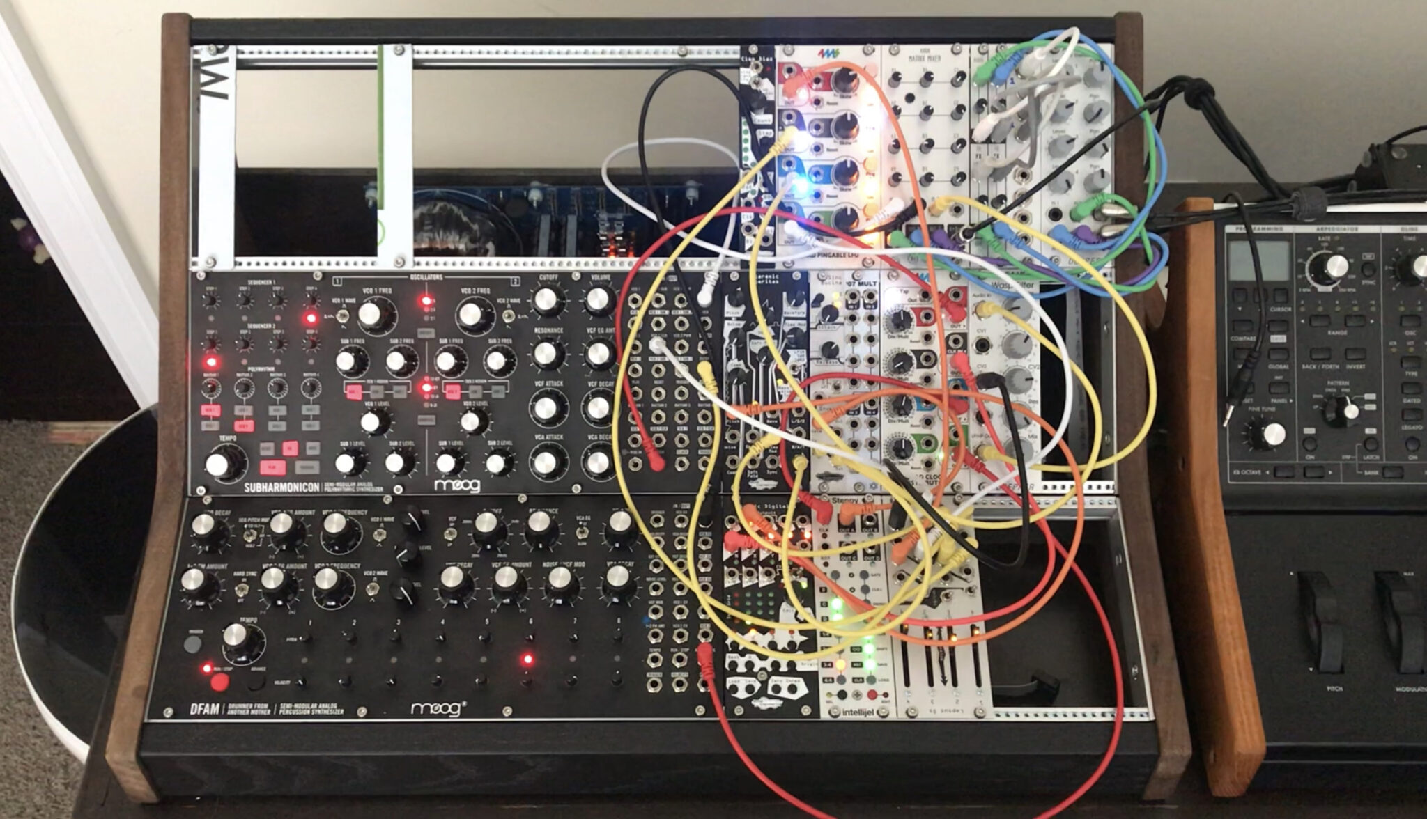 Building a DIY Eurorack Modular Synth Case, Part 5 – The Finish and Setup – Jason A. Freeland